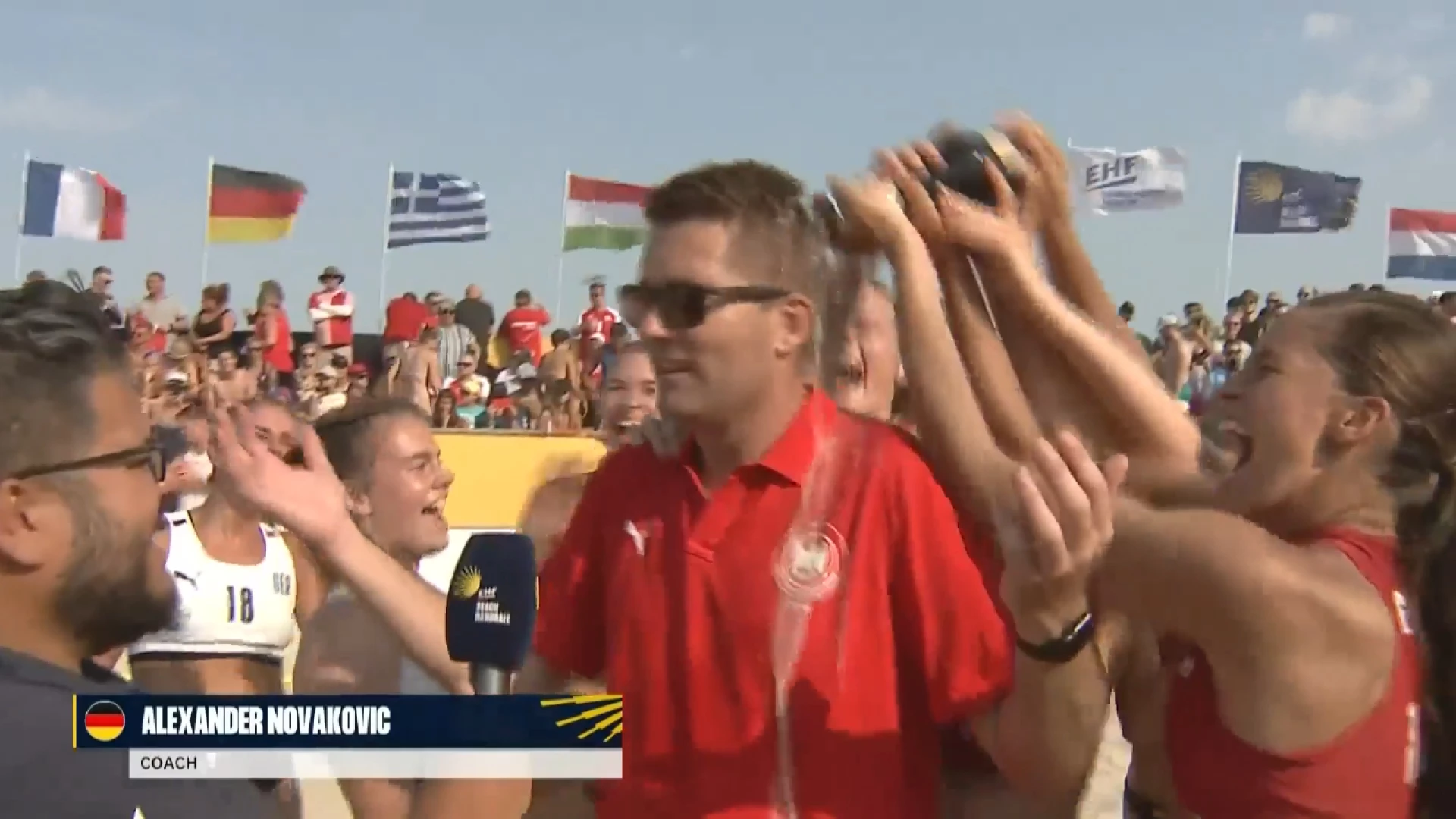 Nach EM-Titel: Trainer Alex Novakovic mit bewegendem Interview und ...